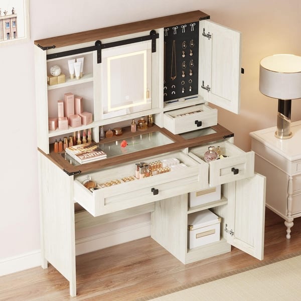 old fashioned makeup table