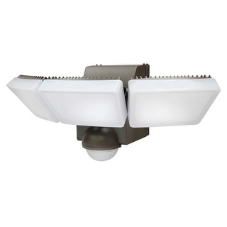 IQ America 1200 Lumen Battery Operated LED Motion Security Flood Light ...
