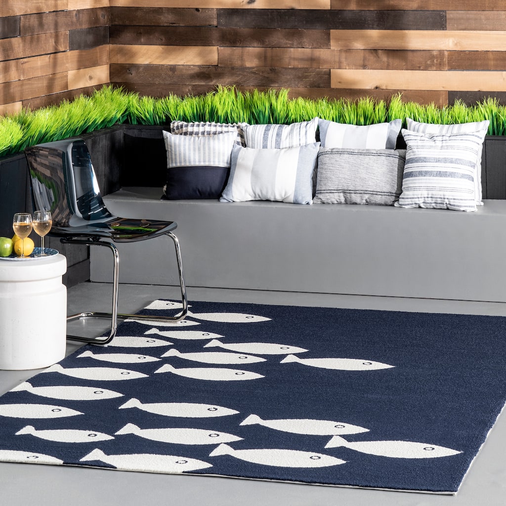 Nuloom Handmade Modern Navy Blue Fish Indoor/Outdoor Area Rug ...