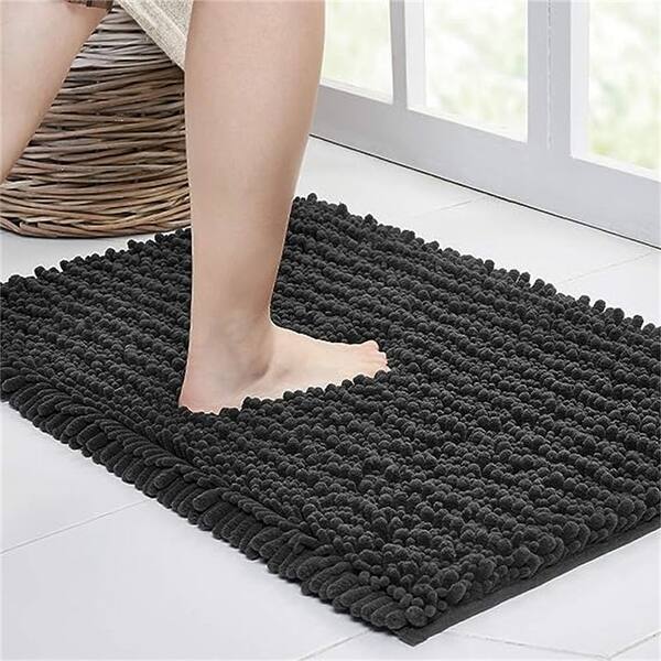black bath mat