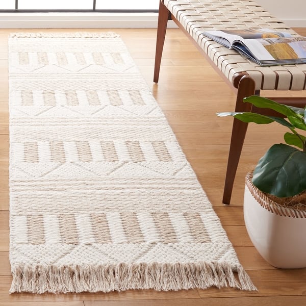 SAFAVIEH Handmade Natura Afroditi Rustic Boho Fringe Wool Rug - On Sale ...