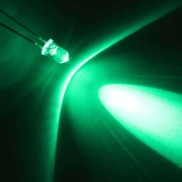 DC 3-3.2V 20mA Bright LED Lamp 5mm Round Green Light Emitting Diodes ...