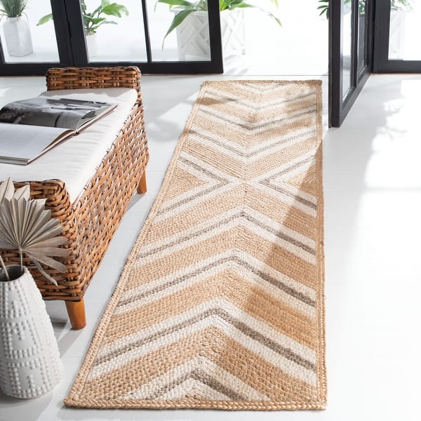 SAFAVIEH Natural Fiber Gratianne Geometric Jute Rug - On Sale - Bed ...