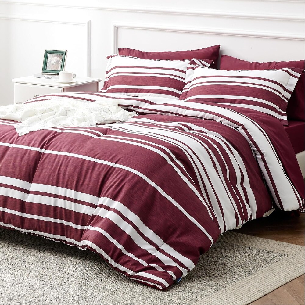 Red Queen Size Comforters and Sets - Bed Bath & Beyond