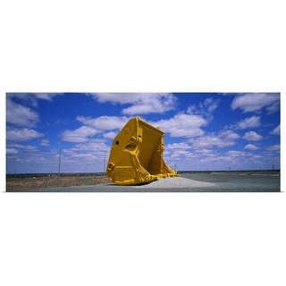 Low angle view of a mining scoop, Kalgoorlie, Western Australia ...