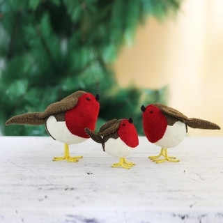 Novica Handmade Round Robins Wool Felt Holiday Decor (Set Of 3) - Bed ...