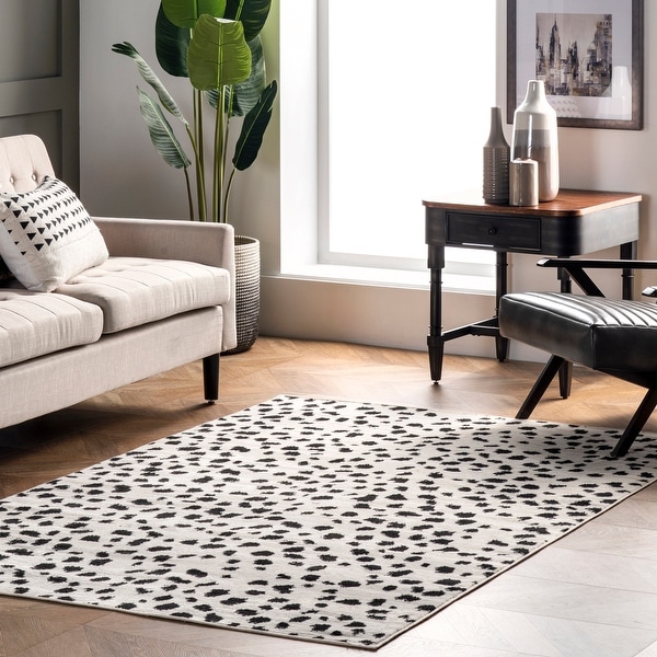 COSMOLiving Natura Snow Leopard Silver Shine Area Rug - On Sale - Bed ...