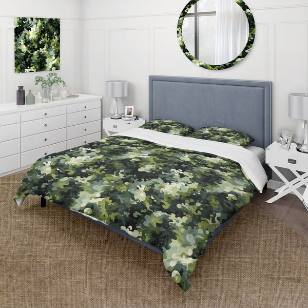 Designart "Lush Camouflage Jungle" Modern Bed Cover Set With 2 Shams ...