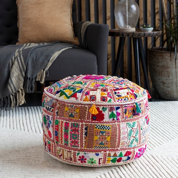 Geometric Acle Round Cotton 22-inch Pouf - Bed Bath & Beyond - 10548684