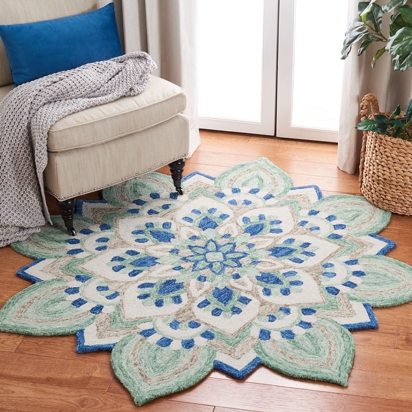 SAFAVIEH Handmade Novelty Hadil Flower Wool Rug - On Sale - Bed Bath ...