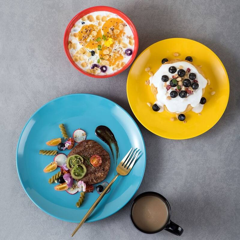 LOVECASA 16-Piece Porcelain Dinnerware Set (Service for 4) - Overstock ...