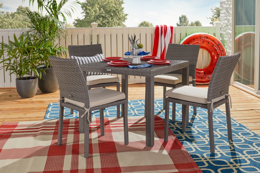 Tips on Buying the Best Outdoor Rug - Bed Bath & Beyond